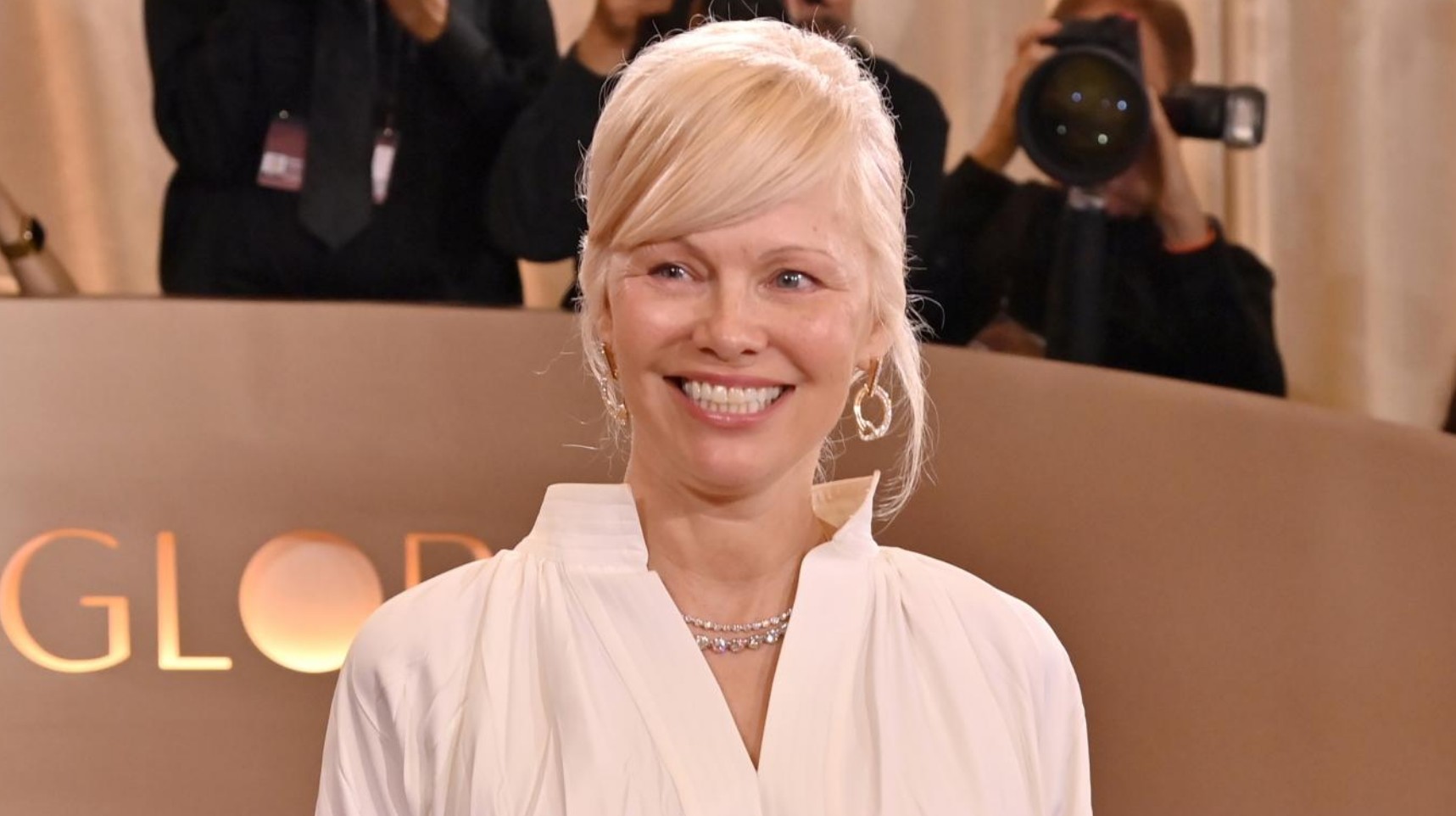 Памела Андерсон надеется на извинения от Сета Рогена за шоу «Пэм и Томми»