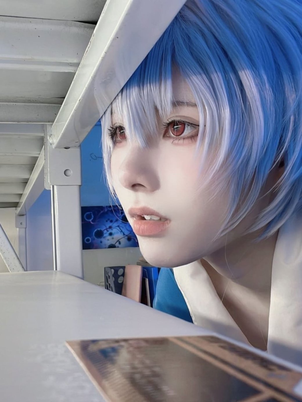 Китаянка показала атмосферный косплей на Рей Аянами из аниме ...